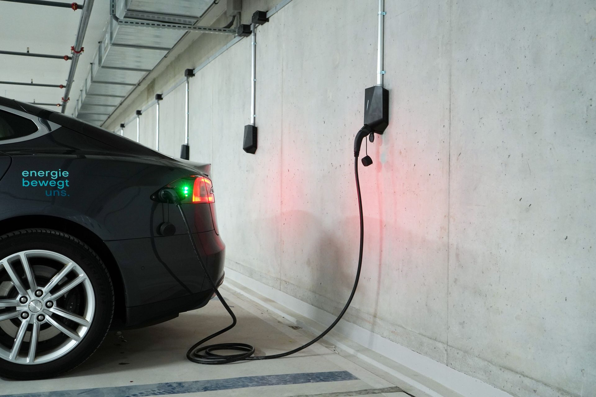 simplee AG – Deine Experten für Easee und Alpitronic Ladelösung